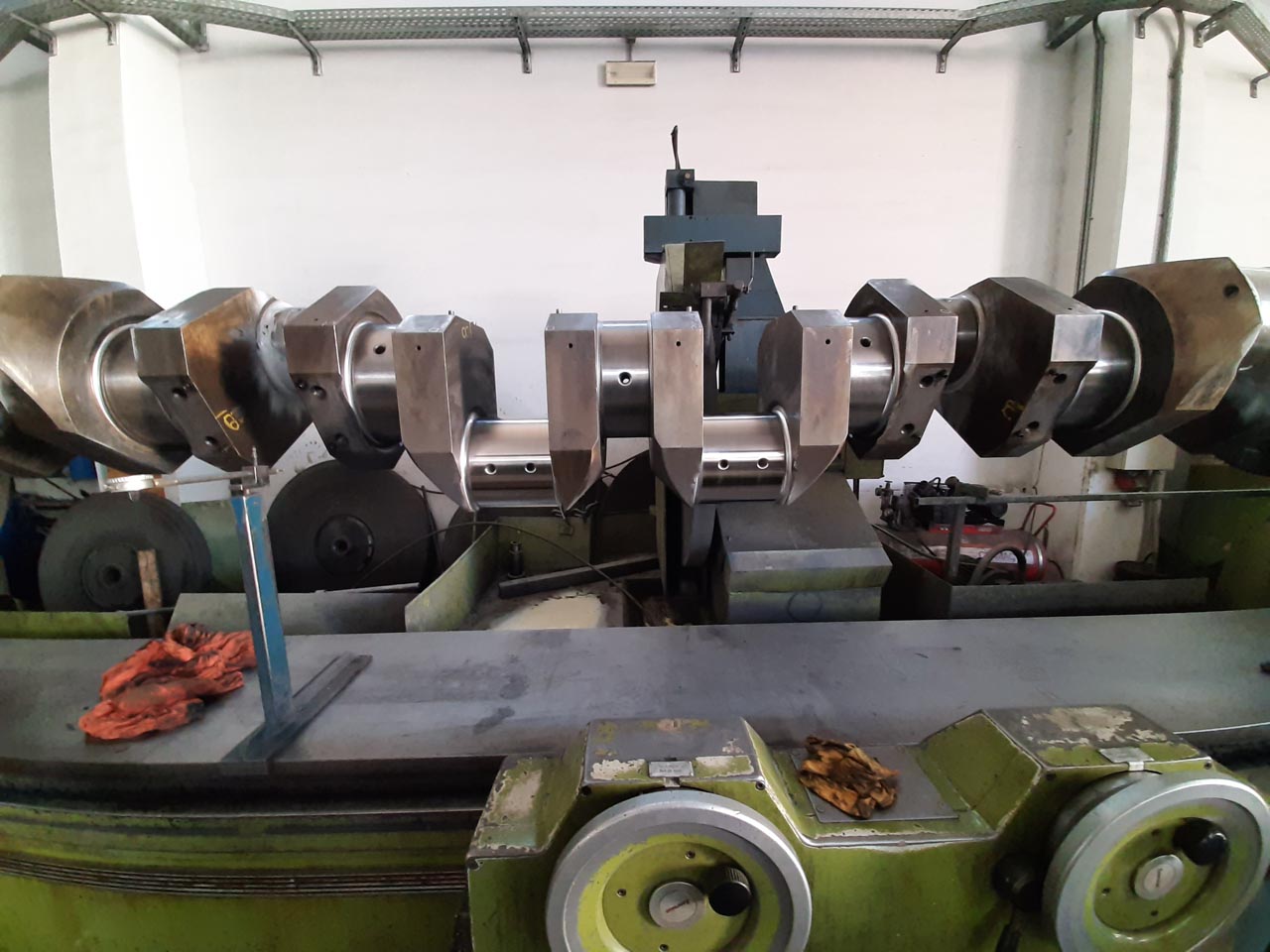 Crankshaft grinding - Otem